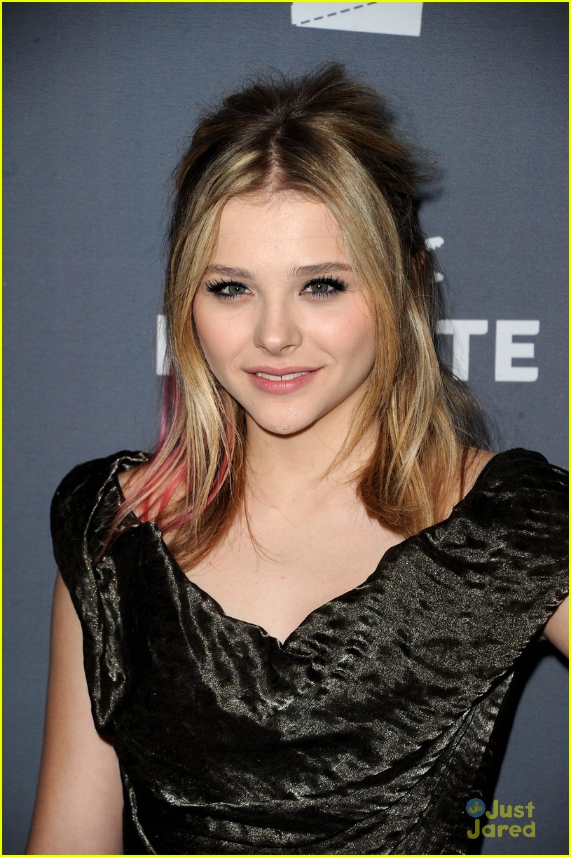 Chloe Moretz: Costume Designers Guild Awards 2012 | Photo 460914 ...