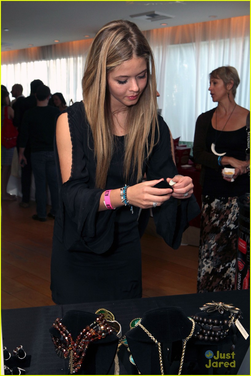 Sasha Pieterse & Madeline Carroll: Style Lounge Ladies | Photo 461710 ...
