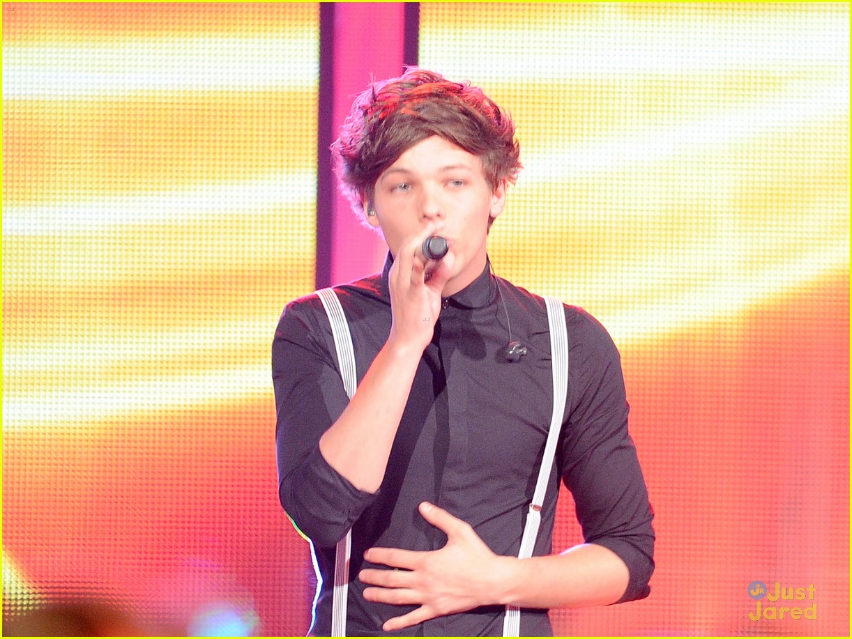 One Direction: Kids Choice Awards 2012 Performance WATCH NOW | Photo ...