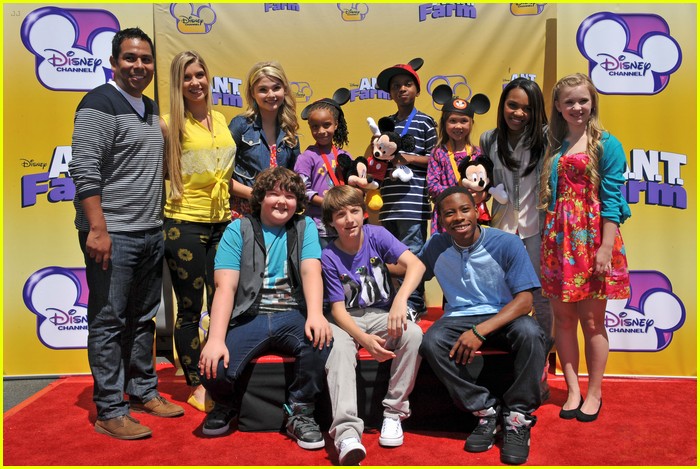 Ant Farm Disney Cast A.N.T. Farm" TransplANTed (TV Episode 2011)