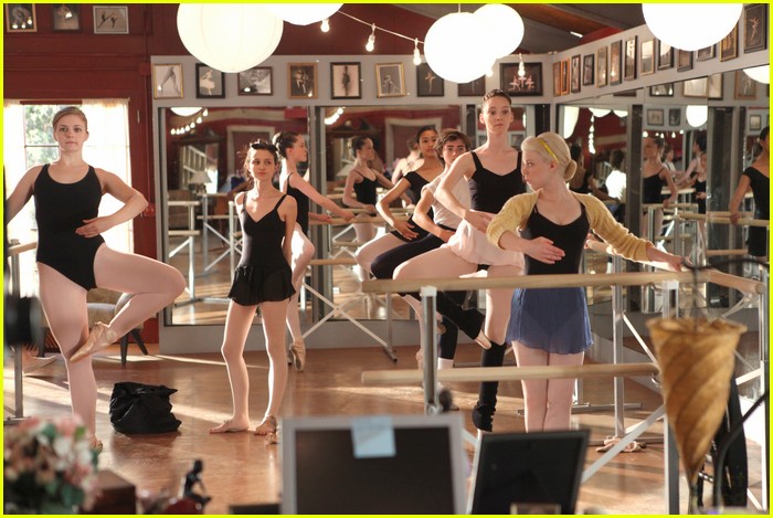 Did One Of The 'Bunheads' Steal From Sutton Foster? | Photo 485032 ...