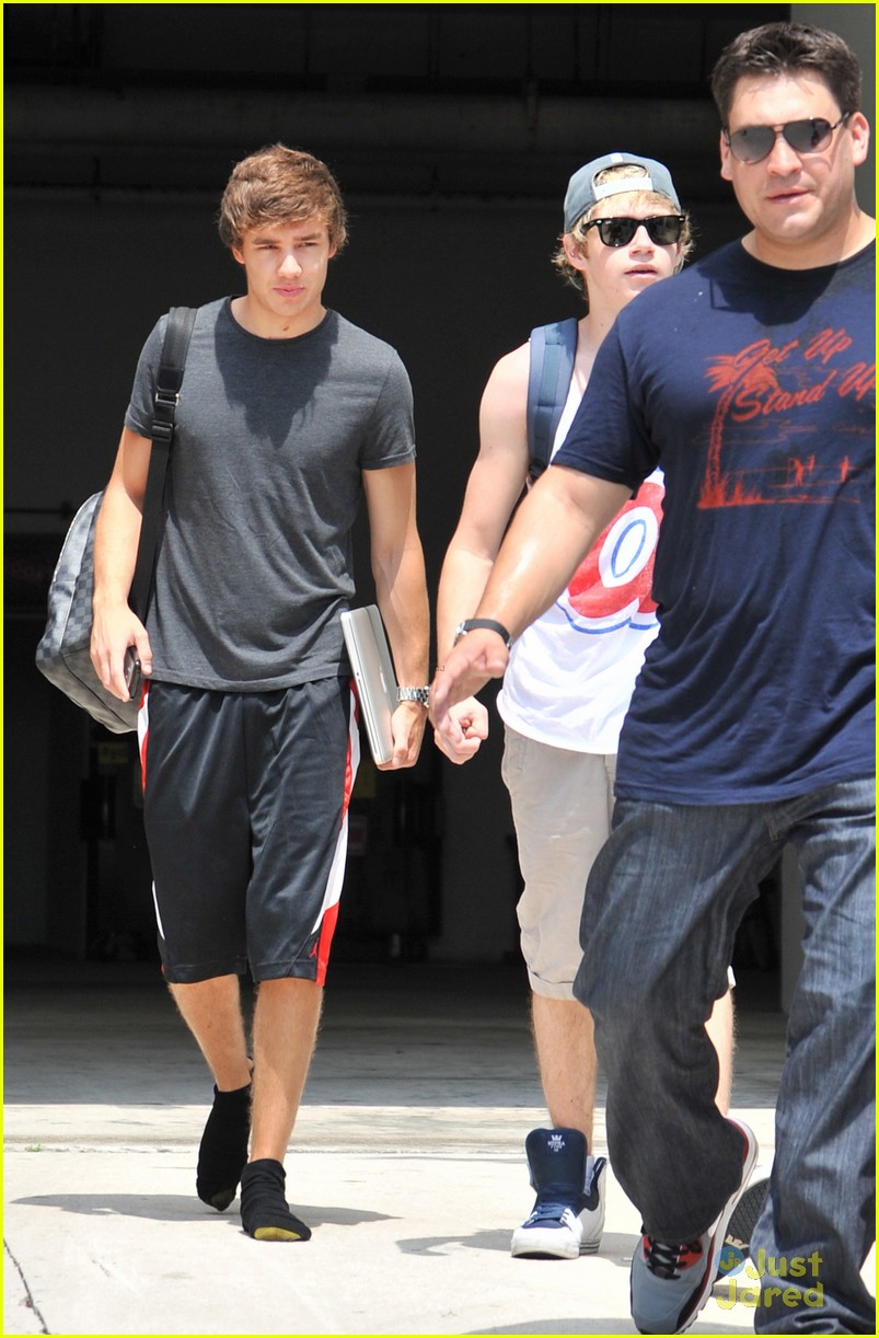 Harry Styles: Shirtless in Florida! | Photo 480434 - Photo Gallery ...