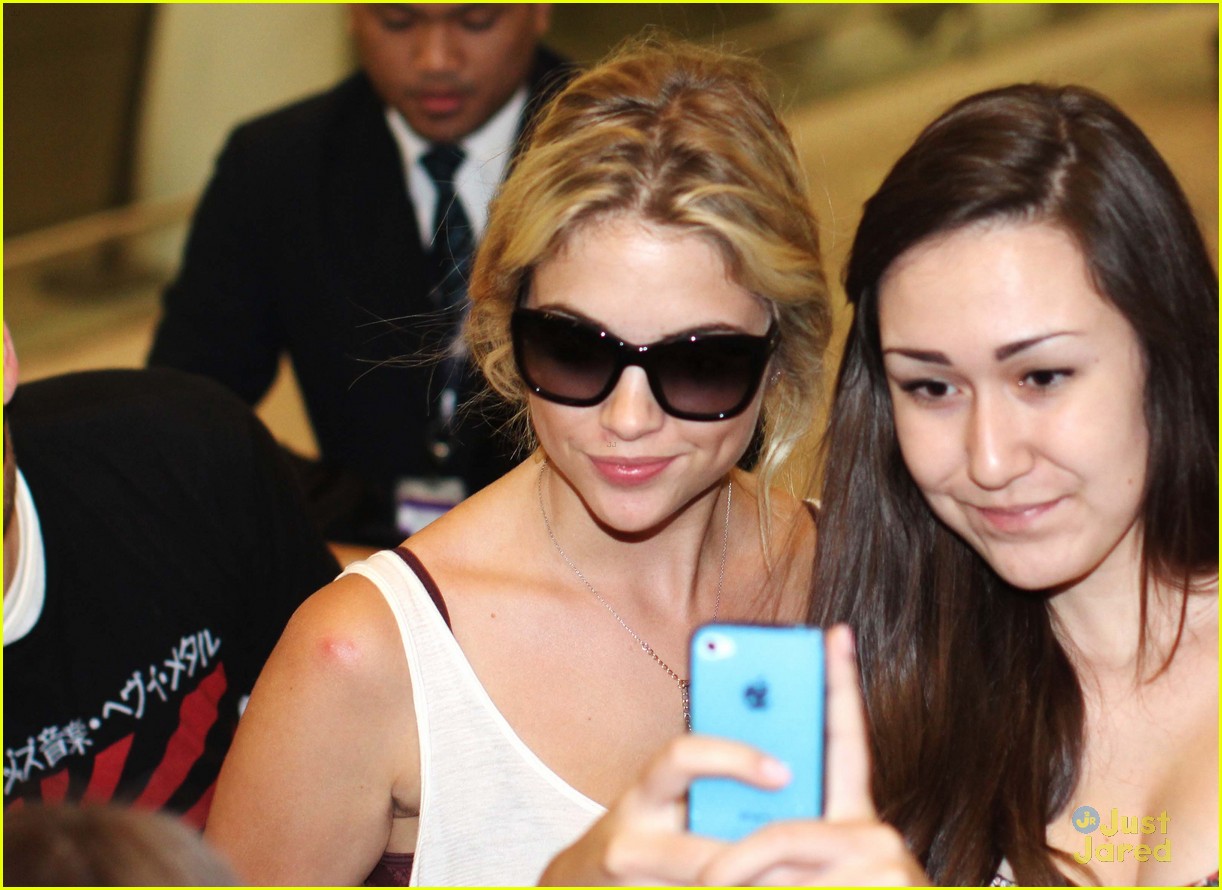 Vanessa Hudgens & Ashley Benson: TIFF Photo Call with Selena Gomez ...