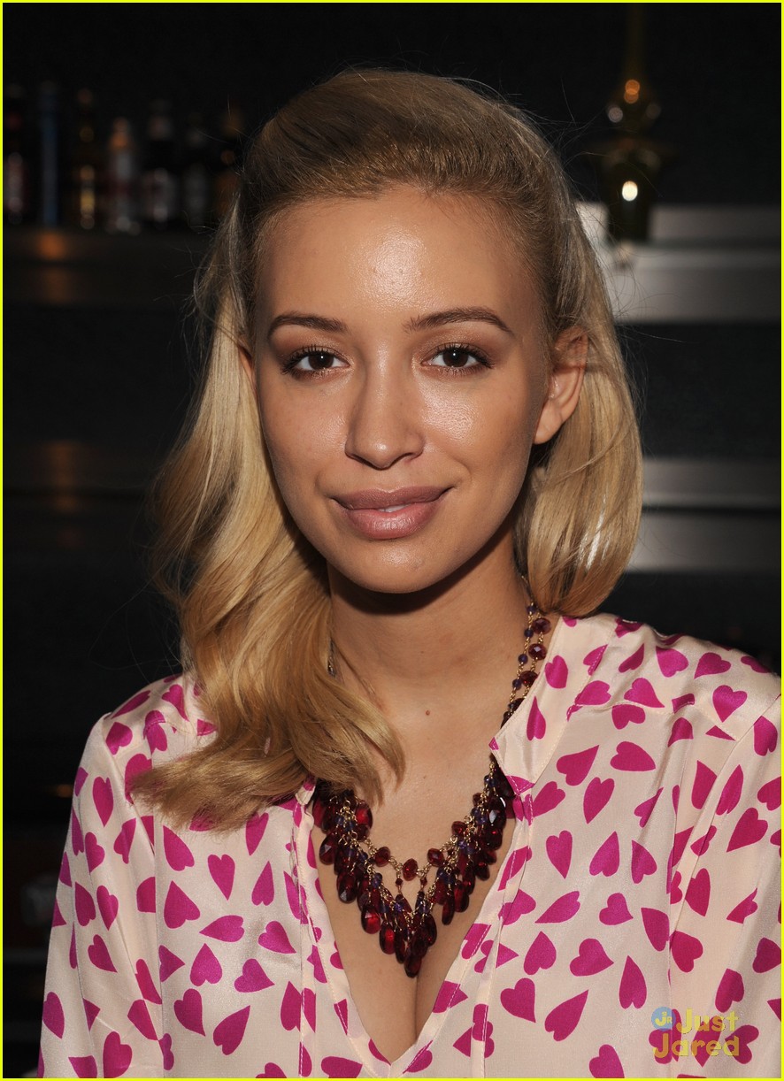 Christian Serratos: Christian Siriano Fashion Show | Photo 494214 ...