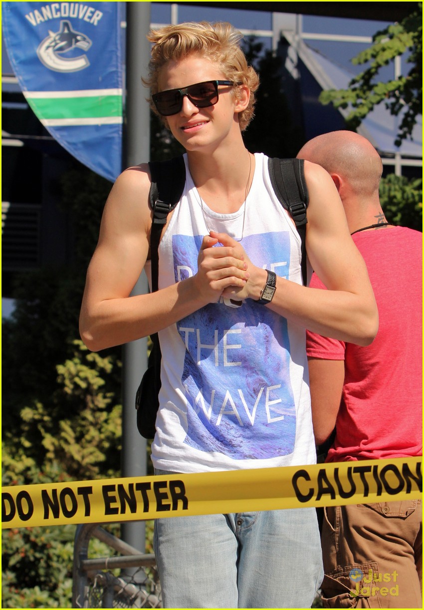 Cody Simpson: Rogers Arena Arrival | Photo 495879 - Photo Gallery ...