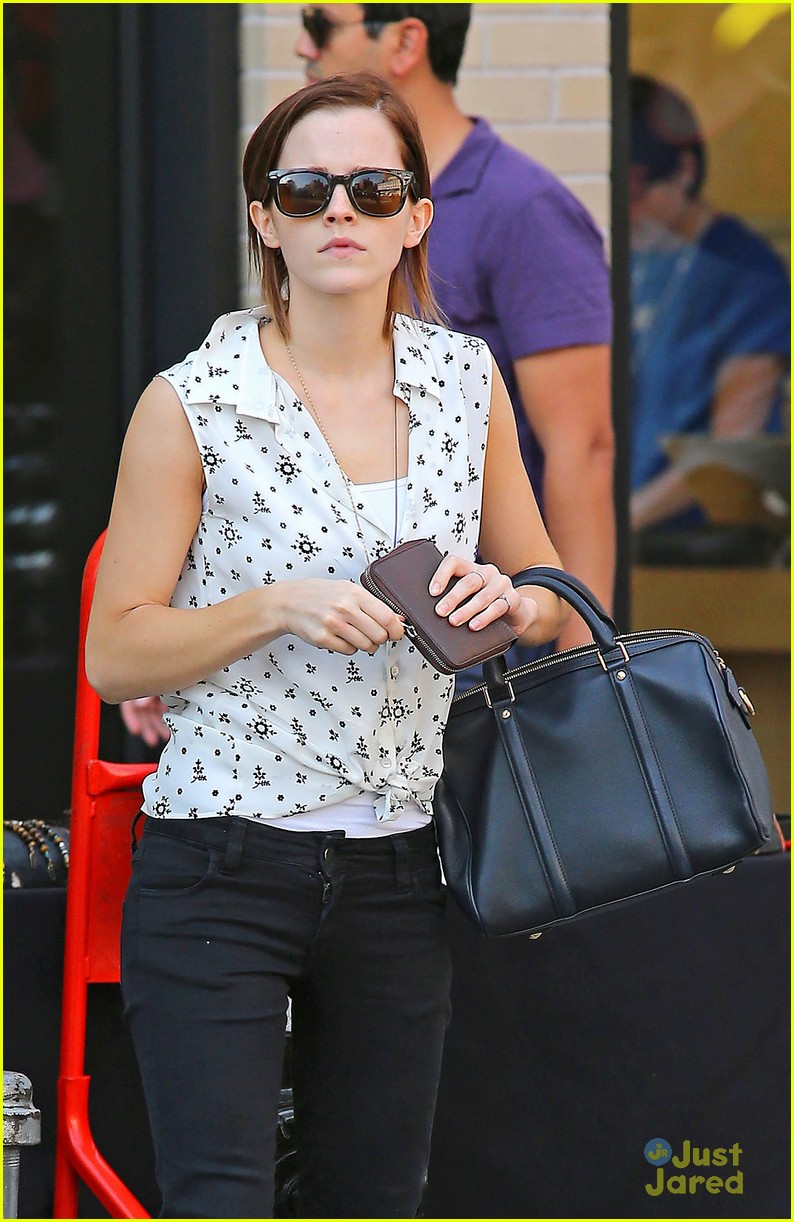 Emma Watson: Beware The Computer Viruses | Photo 495685 - Photo Gallery ...