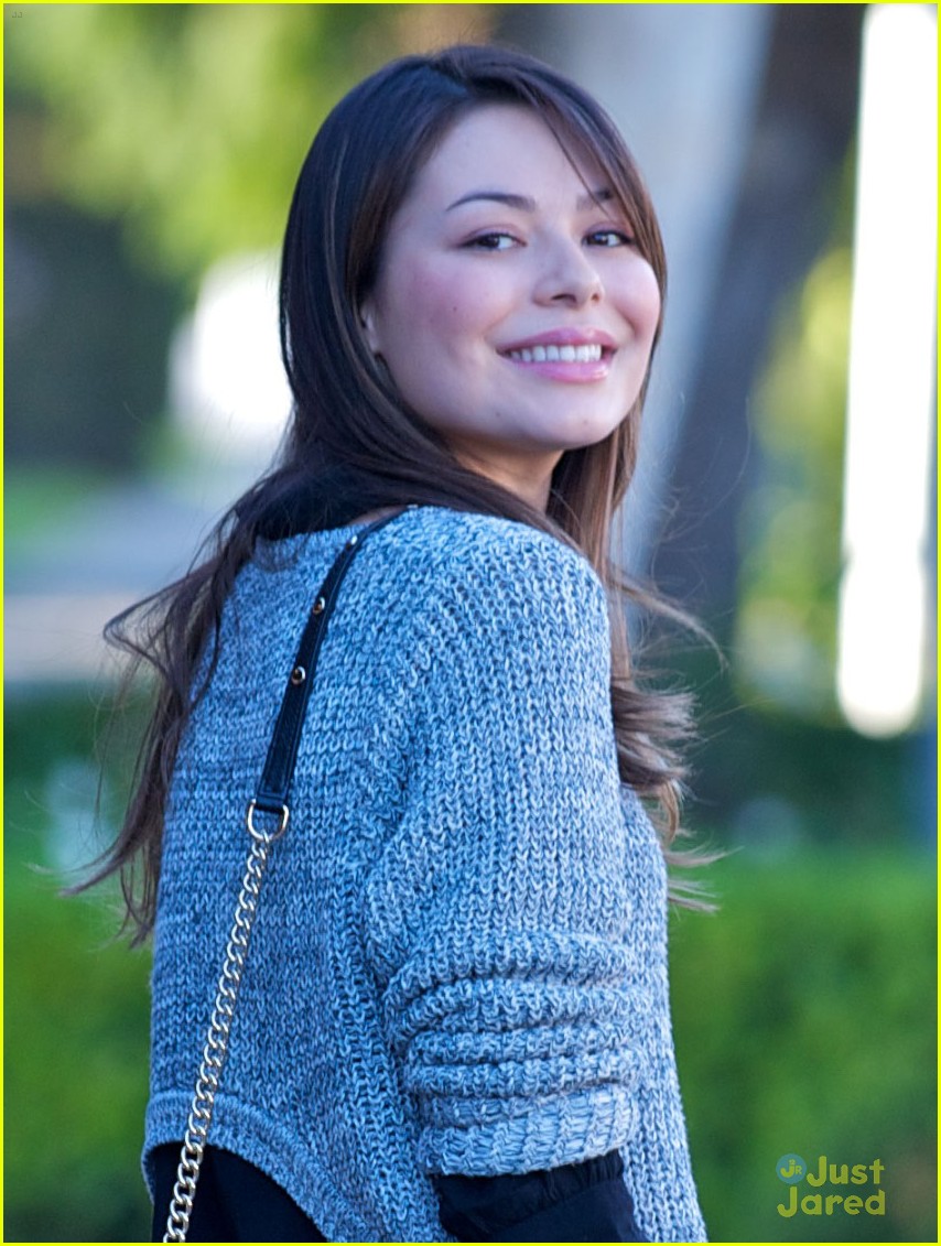 Miranda Cosgrove: Kings Road Cafe Lunch | Photo 498702 - Photo Gallery ...