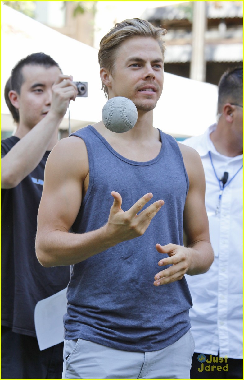 Shawn Johnson & Derek Hough: 'Perks' Premiere Pair | Photo 494191 ...