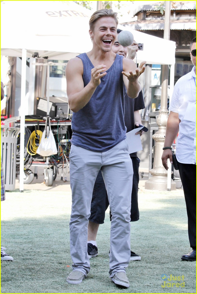 Shawn Johnson & Derek Hough: 'Perks' Premiere Pair | Photo 494203 ...