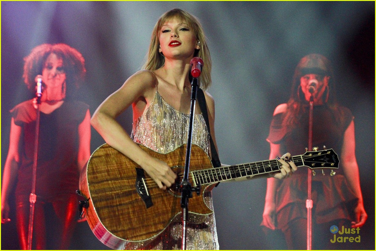Taylor Swift: Concert in Rio | Photo 495172 - Photo Gallery | Just ...