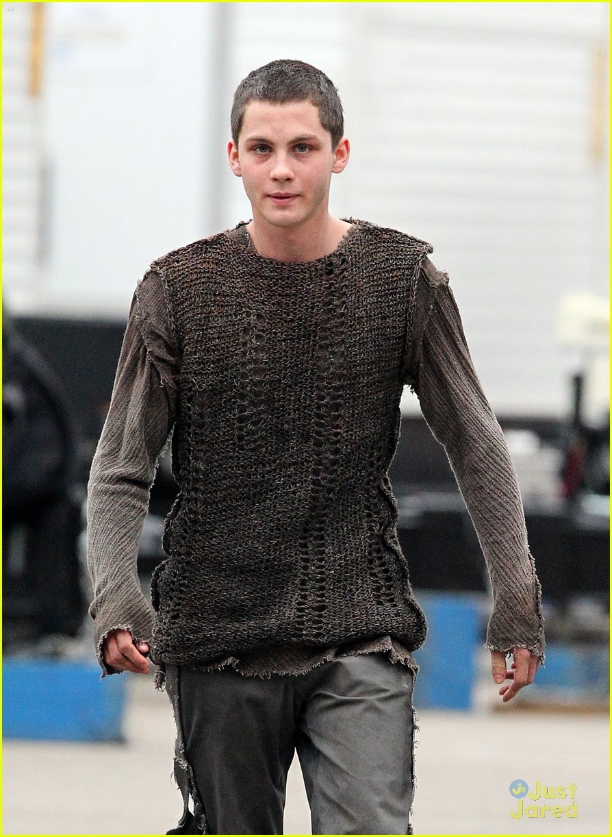 Logan Lerman: 'Bluff's with Josh Hutcherson? | Photo 506248 - Photo ...
