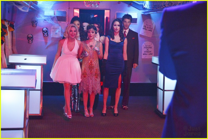 Who Dies in PLL's Halloween Episode? | Photo 502317 - Photo Gallery ...