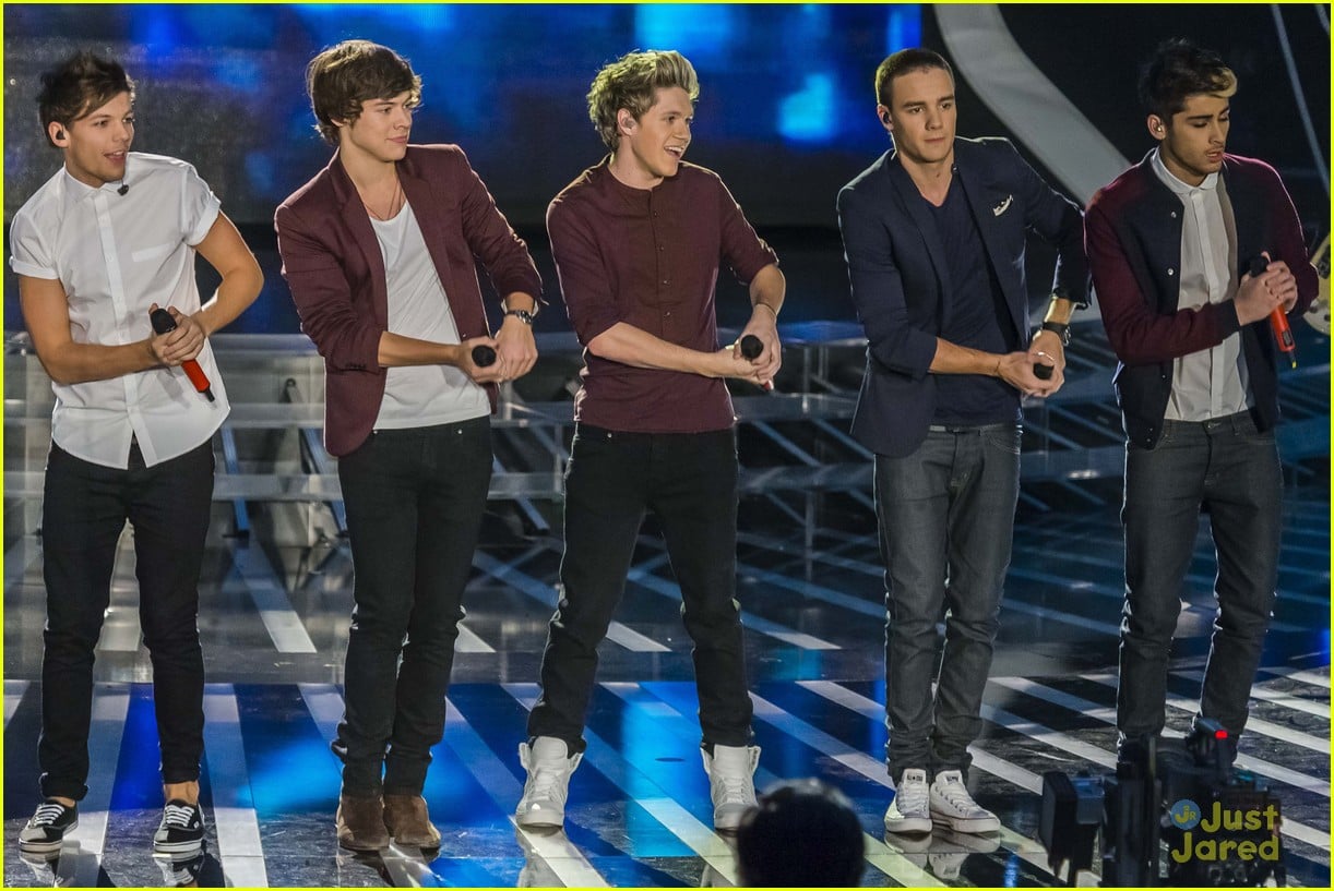 One Direction Perform on 'X Factor Italy'! | Photo 507187 - Photo ...