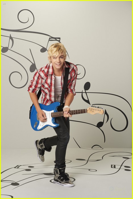 Laura Marano & Ross Lynch: New 'Austin & Ally' Gallery Pics! | Photo ...