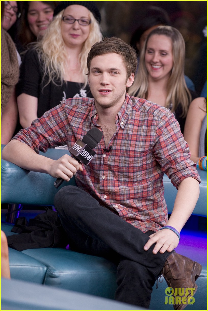 Phillip Phillips: MuchMusic Studio Stop | Photo 518985 - Photo Gallery ...