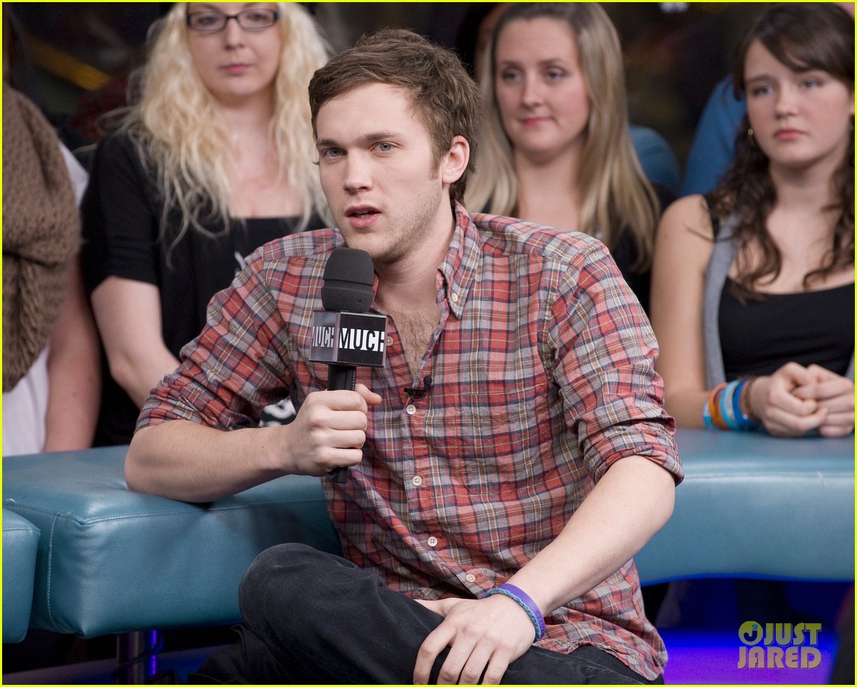 Phillip Phillips: MuchMusic Studio Stop | Photo 518987 - Photo Gallery ...