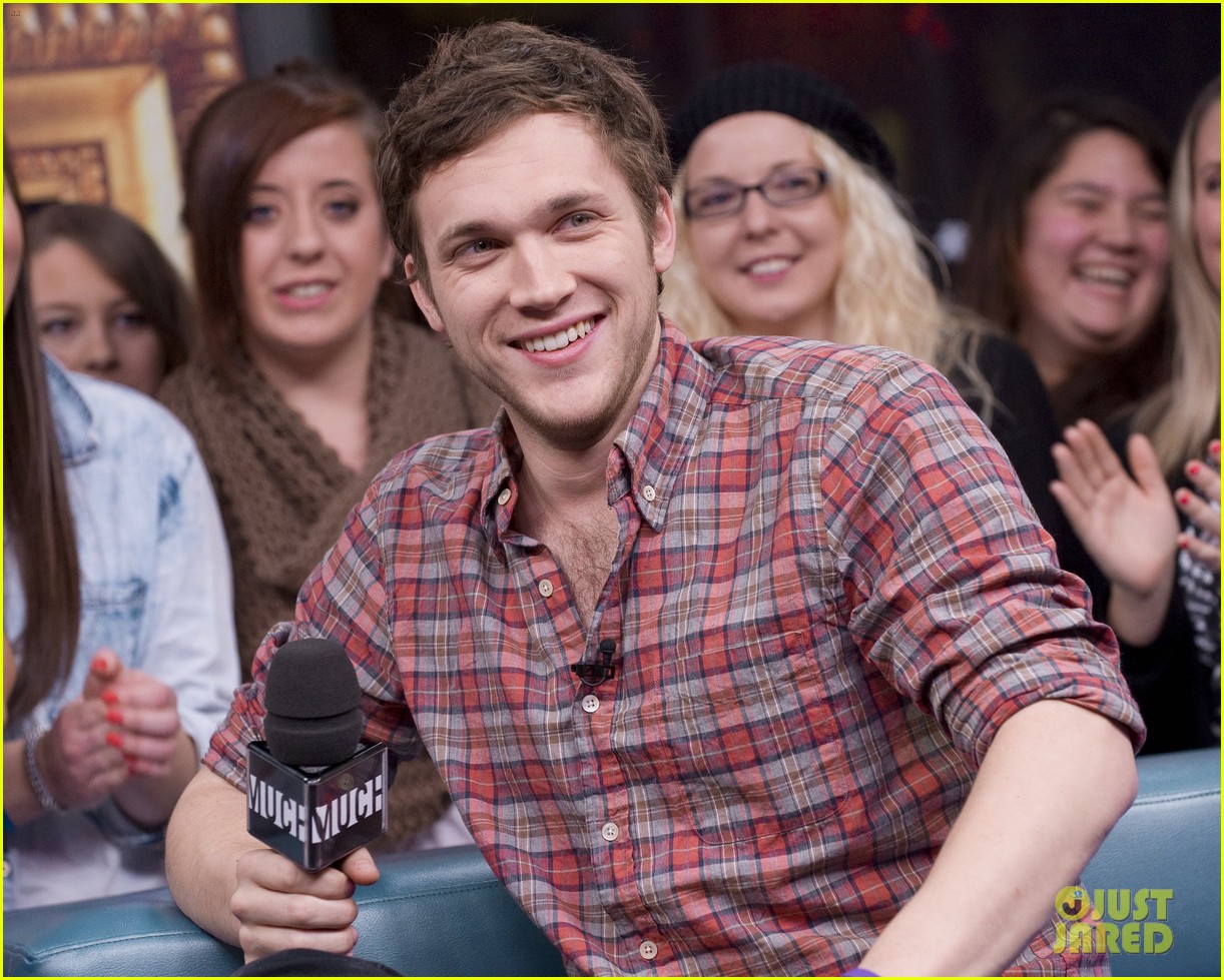 Phillip Phillips: MuchMusic Studio Stop | Photo 518993 - Photo Gallery ...
