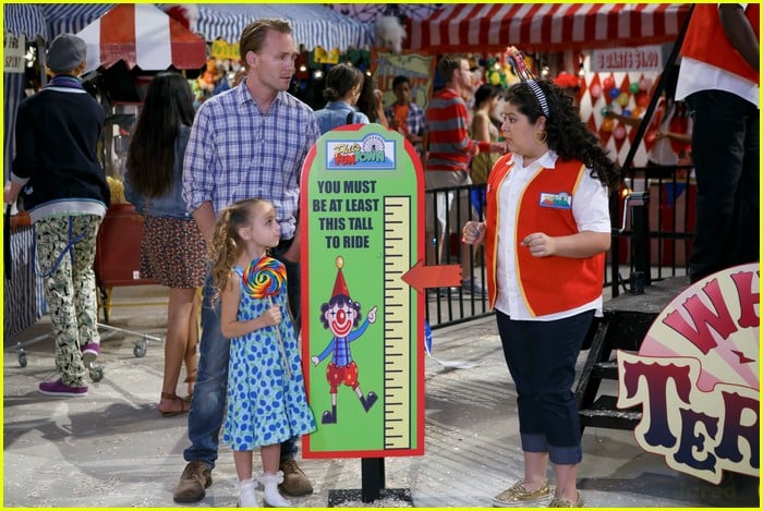 Austin & Ally: 'Ferris Wheels & Funky Breath' Stills! | Photo 523106 ...