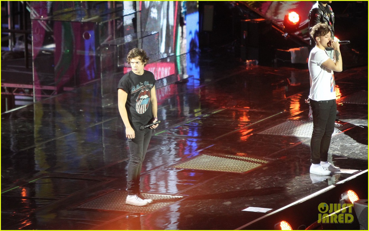 One Direction: O2 Arena Performance! | Photo 540313 - Photo Gallery ...