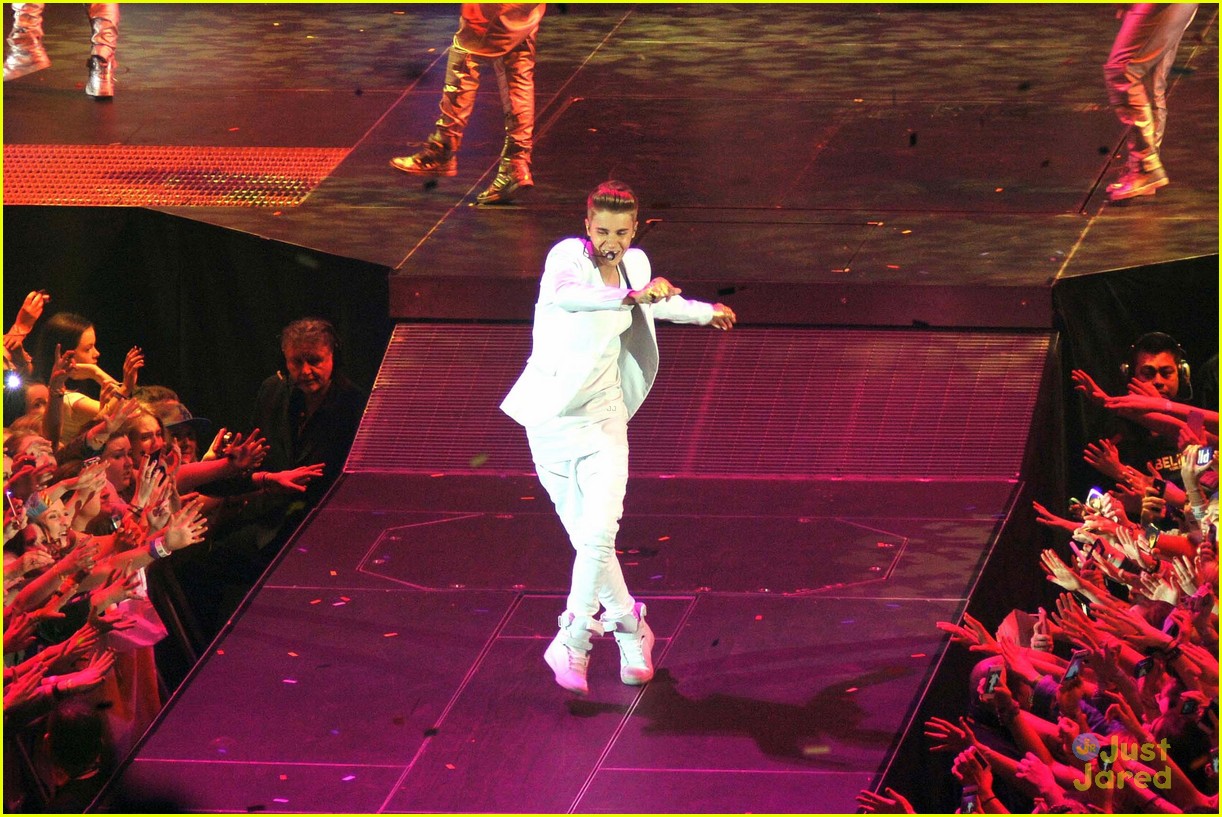 Justin Bieber: Dublin Concert Pics! | Photo 538244 - Photo Gallery ...