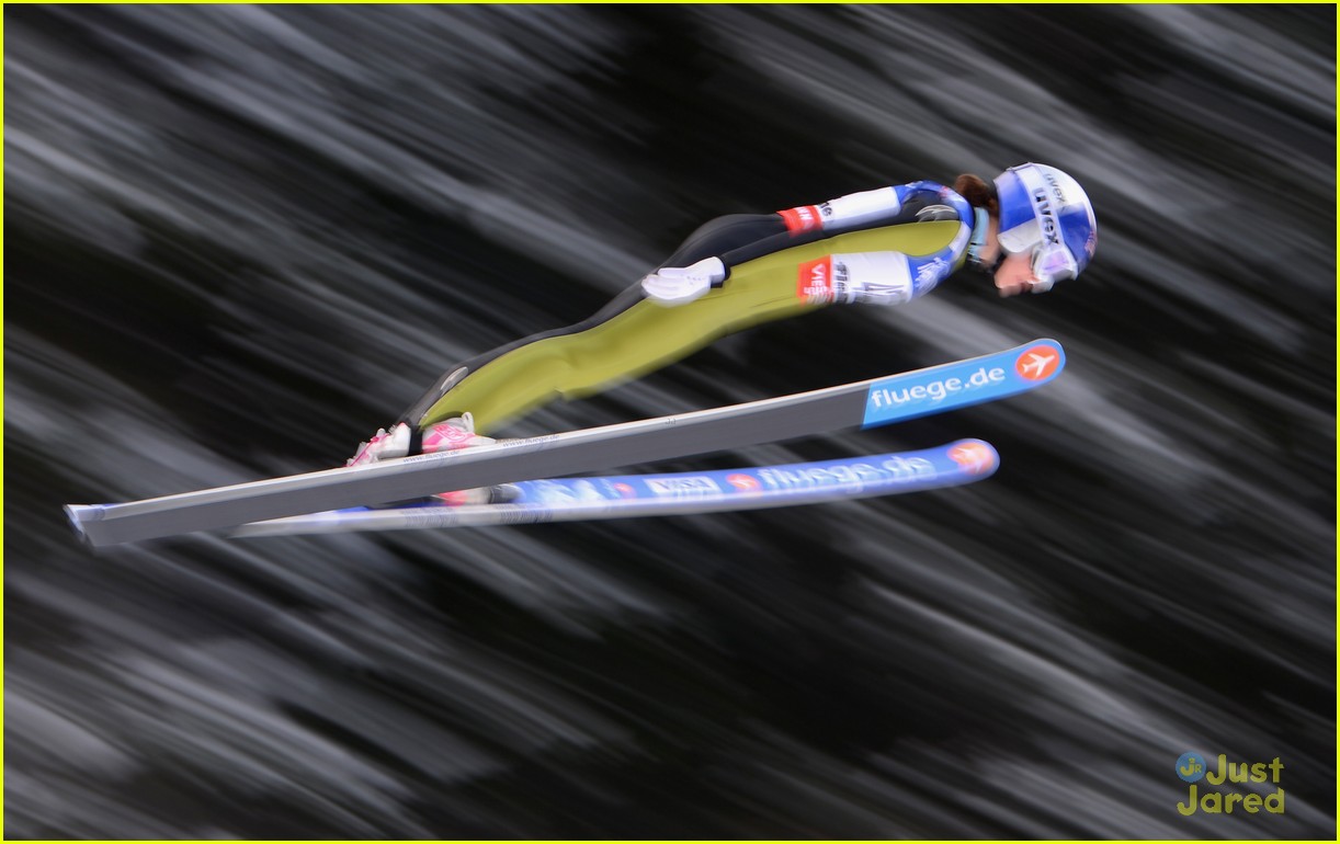 Sarah Hendrickson Wins Women's Ski Jumping Title! | Photo 540233 ...