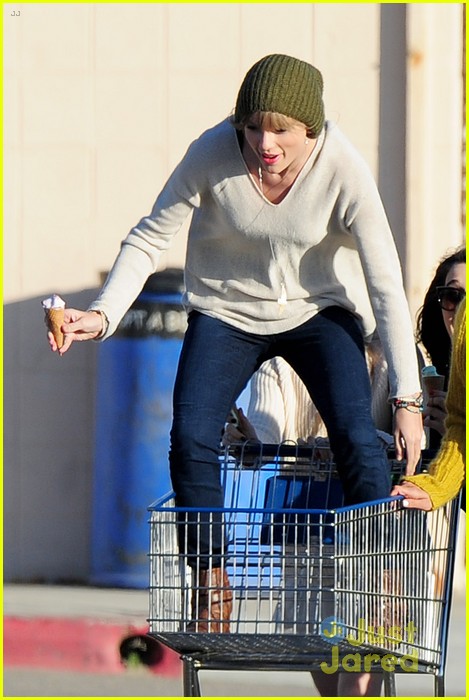 Taylor Swift: '22' Music Video Shoot! | Photo 535152 - Photo Gallery ...