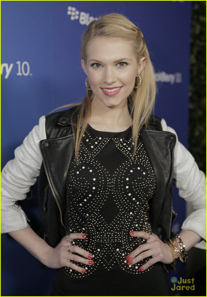 Claudia Lee: 'The Host' Premiere & Blackberry Launch Event! | Photo ...