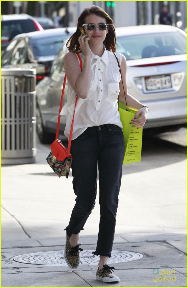 Emma Roberts: Planet Blue Shopper | Photo 551108 - Photo Gallery | Just ...