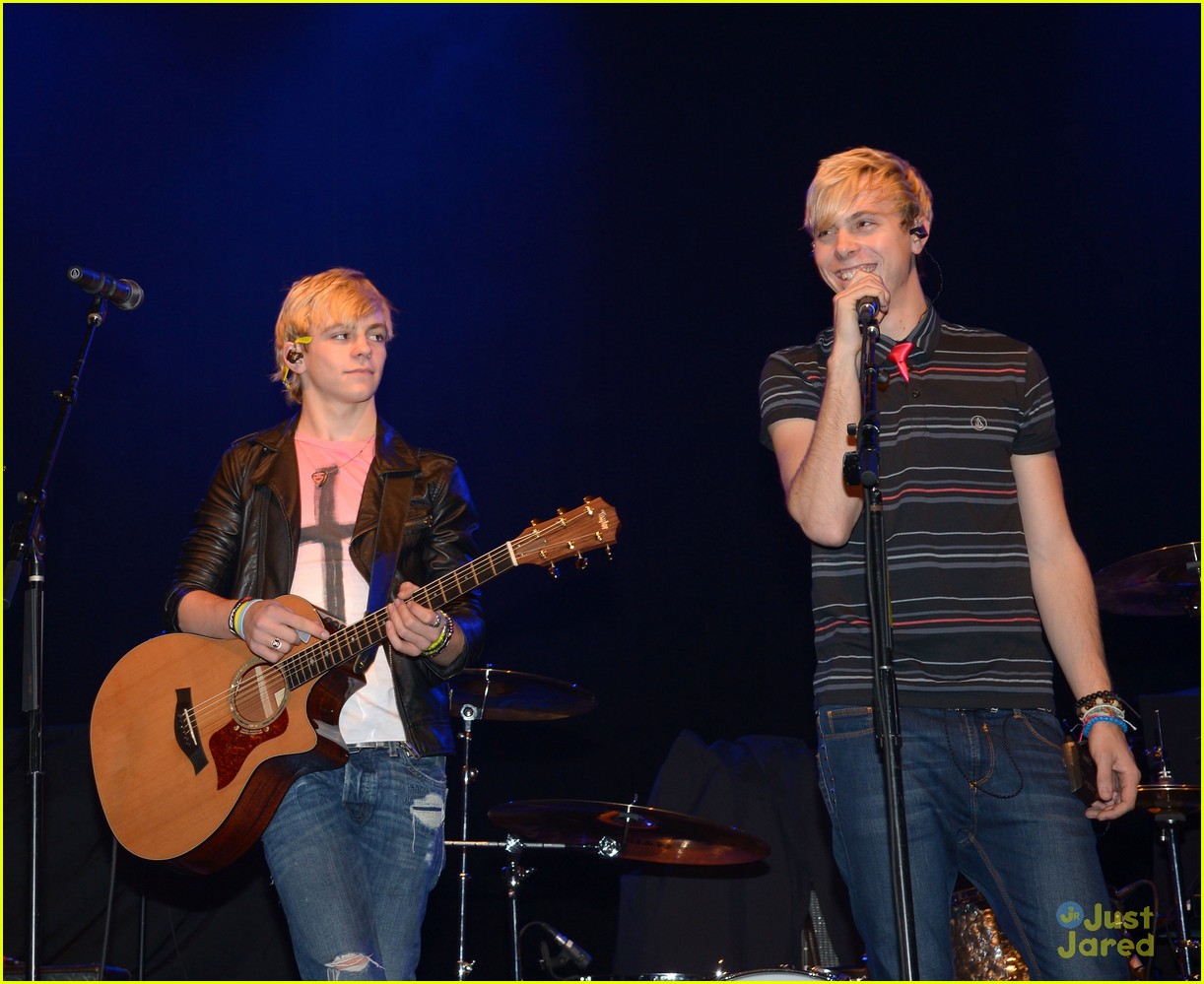 R5: The Paramount Concert Pics! | Photo 552126 - Photo Gallery | Just ...