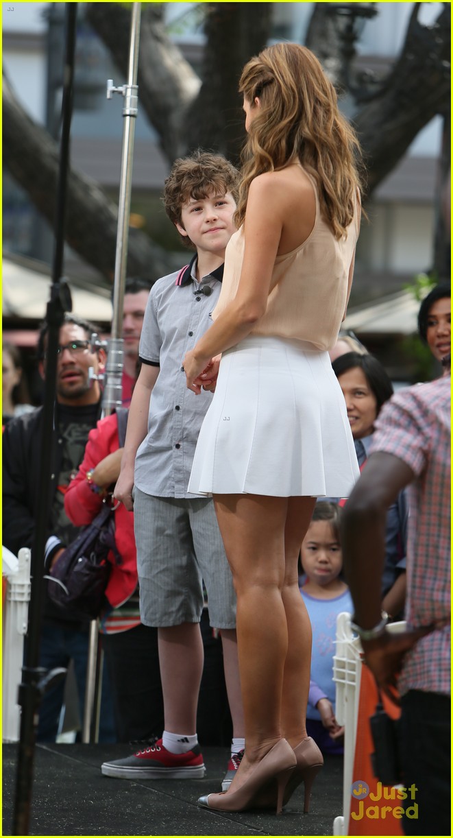 Nolan Gould: 'Extra' Appearance at The Grove | Photo 557344 - Photo ...