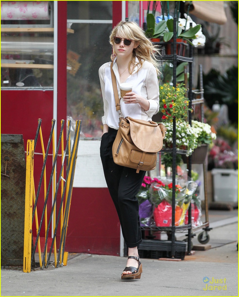 Emma Stone Opens Up About Mom's Cancer | Photo 563977 - Photo Gallery ...