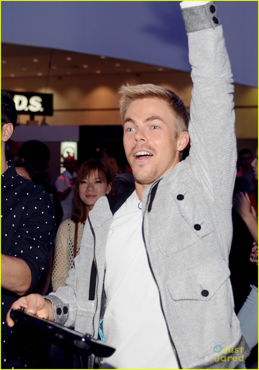 Derek Hough: Mario Kart 8 at E3! | Photo 568740 - Photo Gallery | Just ...