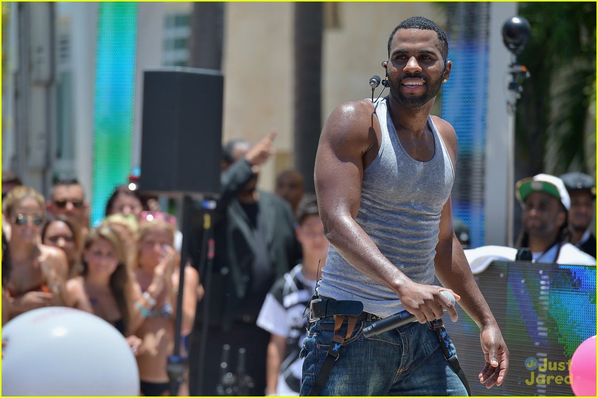 Jason Derulo: iHeartRadio Handstand! | Photo 573541 - Photo Gallery ...