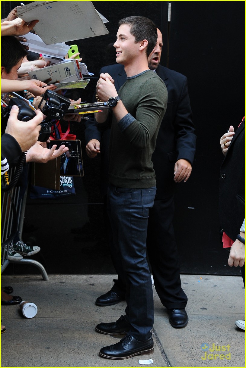 Logan Lerman: 'Percy' on 'Good Morning America' | Photo 584731 - Photo ...