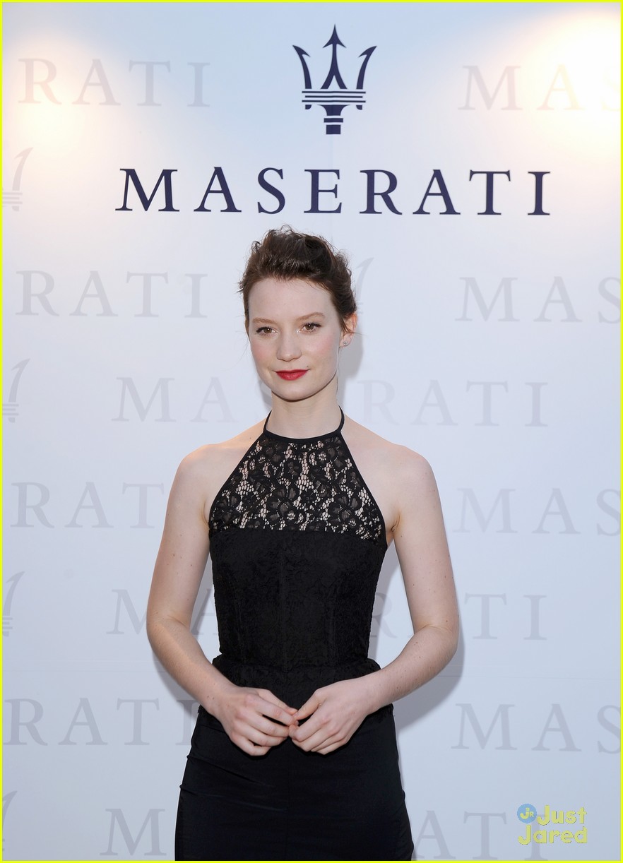 Mia Wasikowska: 'Tracks' Premiere & Photo Call in Venice! | Photo ...
