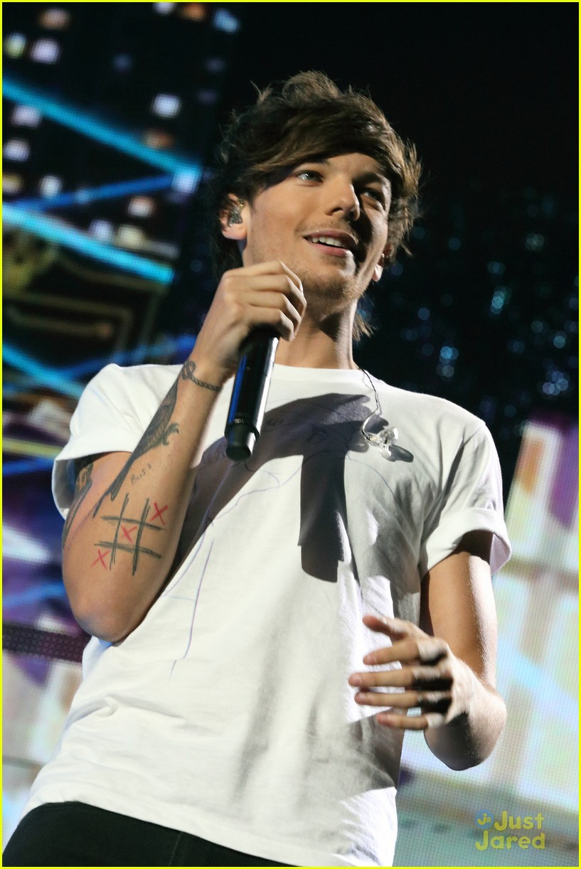 One Direction: Australia Concert Pics! | Photo 601026 - Photo Gallery ...