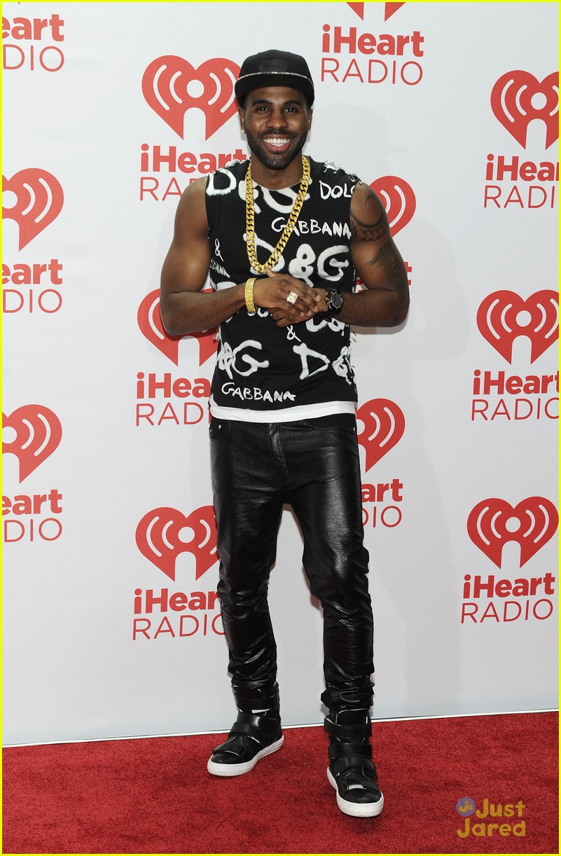 Jordin Sparks & Jason Derulo: Birthday Cake After iHeartRadio Festival ...