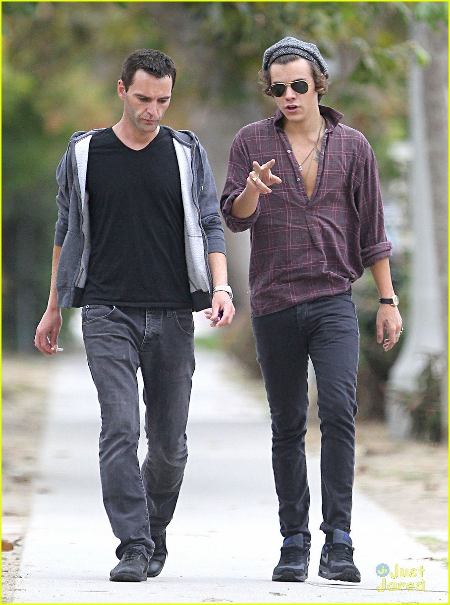 Harry Styles: Food Before Flight | Photo 599928 - Photo Gallery | Just ...