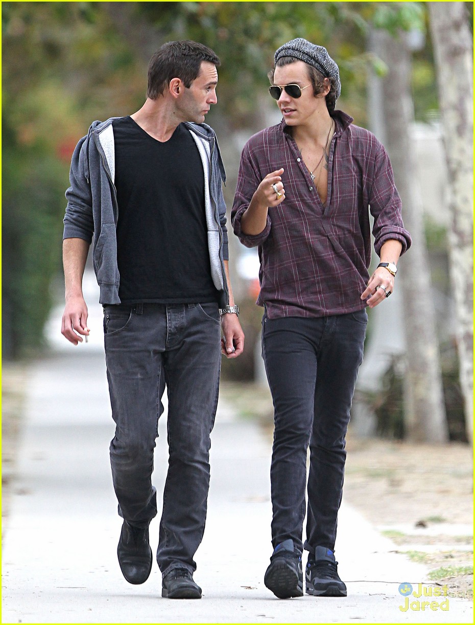 Harry Styles: Food Before Flight | Photo 599940 - Photo Gallery | Just ...