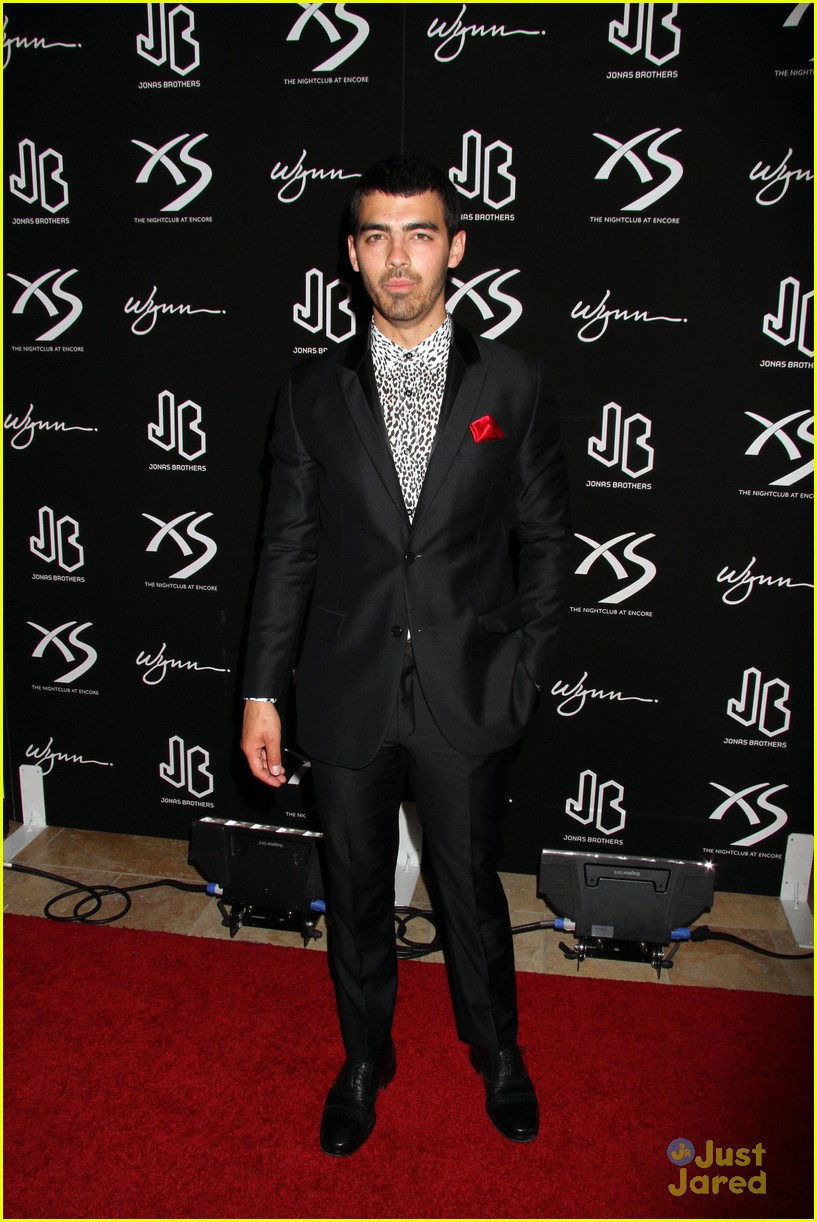Joe Jonas & Blanda Eggenschwiler: Nick Jonas' 21st Birthday Party ...