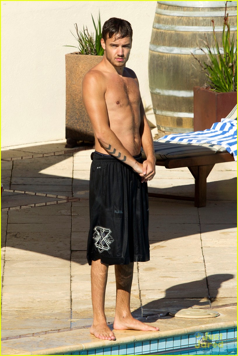 Liam Payne: Poolside in Australia | Photo 600722 - Photo Gallery | Just ...