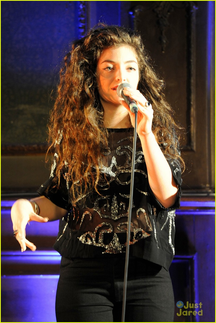 Lorde Says Having Style On Stage is 'Powerful' | Photo 596709 - Photo ...
