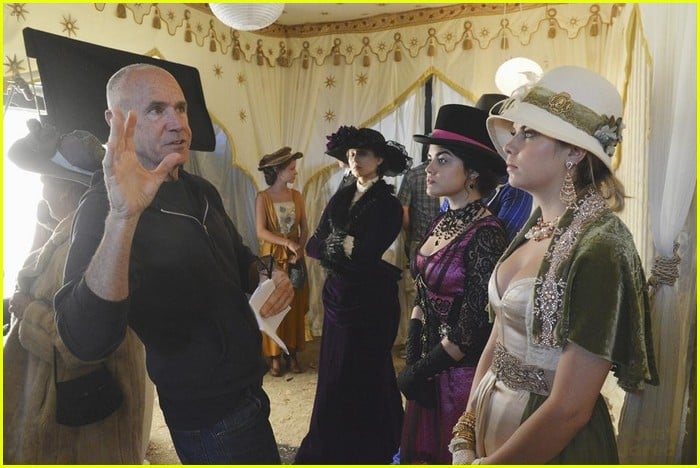 Pretty Little Liars: Halloween Special Promo Pics! | Photo 601619 ...