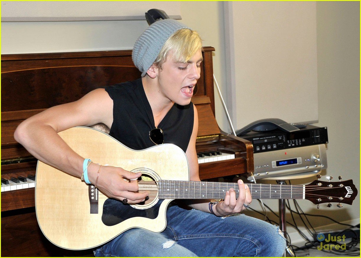 R5 Celebrates 'Louder' Album Release! | Photo 601731 - Photo Gallery ...