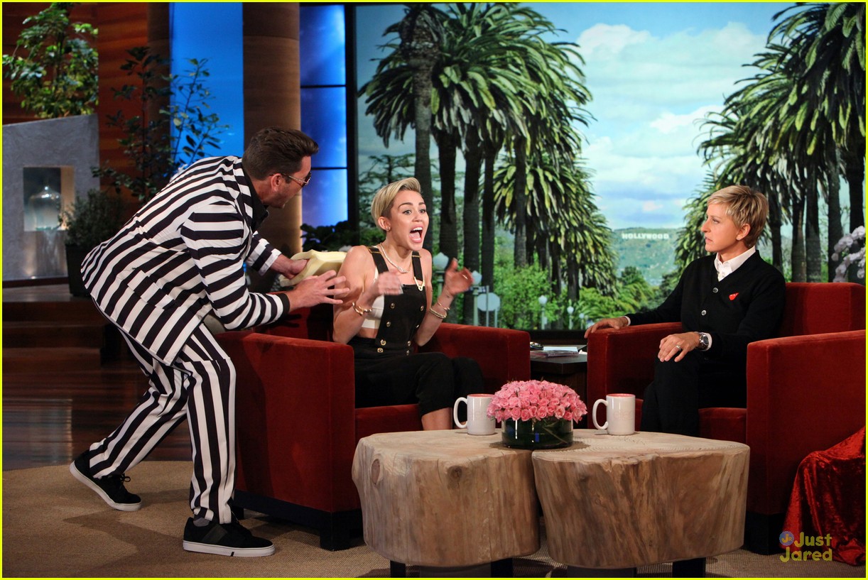 Miley Cyrus Addresses Liam Hemsworth Split on 'Ellen' | Photo 606820 ...