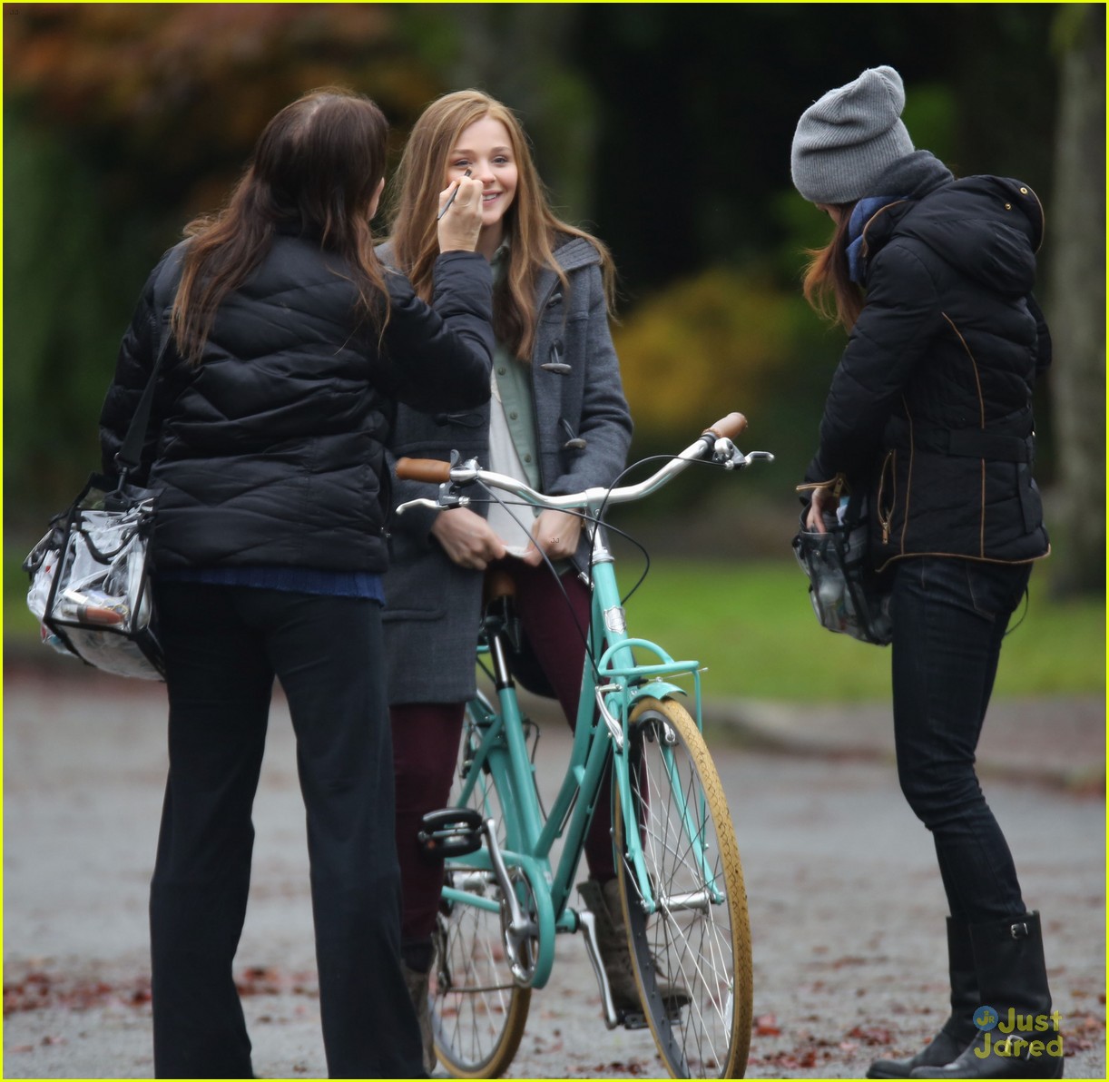 Chloe Moretz: Bike-Riding Beauty for 'If I Stay' | Photo 617787 - Photo ...