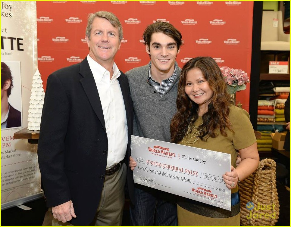 RJ Mitte Shares The Joy with Cost Plus World Market | Photo 622104 ...