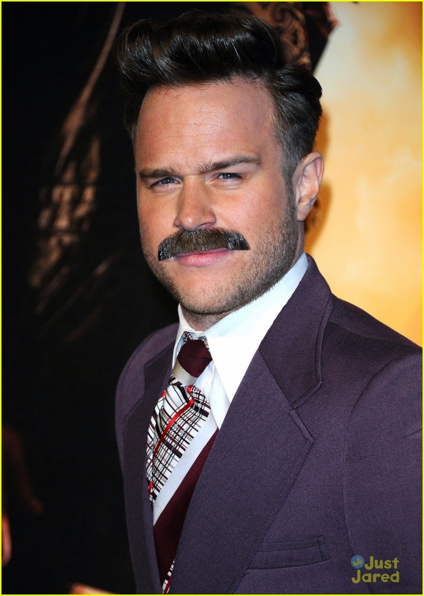 Olly Murs Sports Mustache at 'Anchorman 2' Premiere | Photo 626241 ...