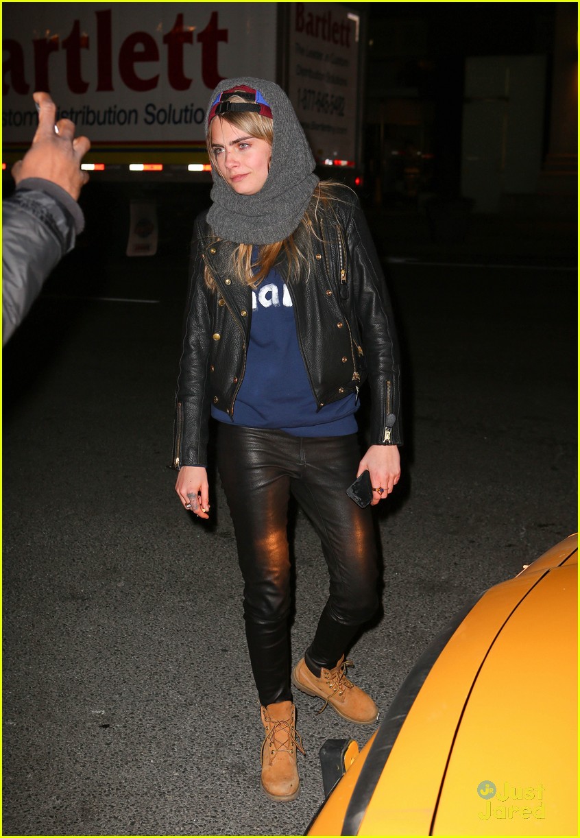 Cara Delevingne & Michelle Rodriguez Kick It in NYC | Photo 631815 ...