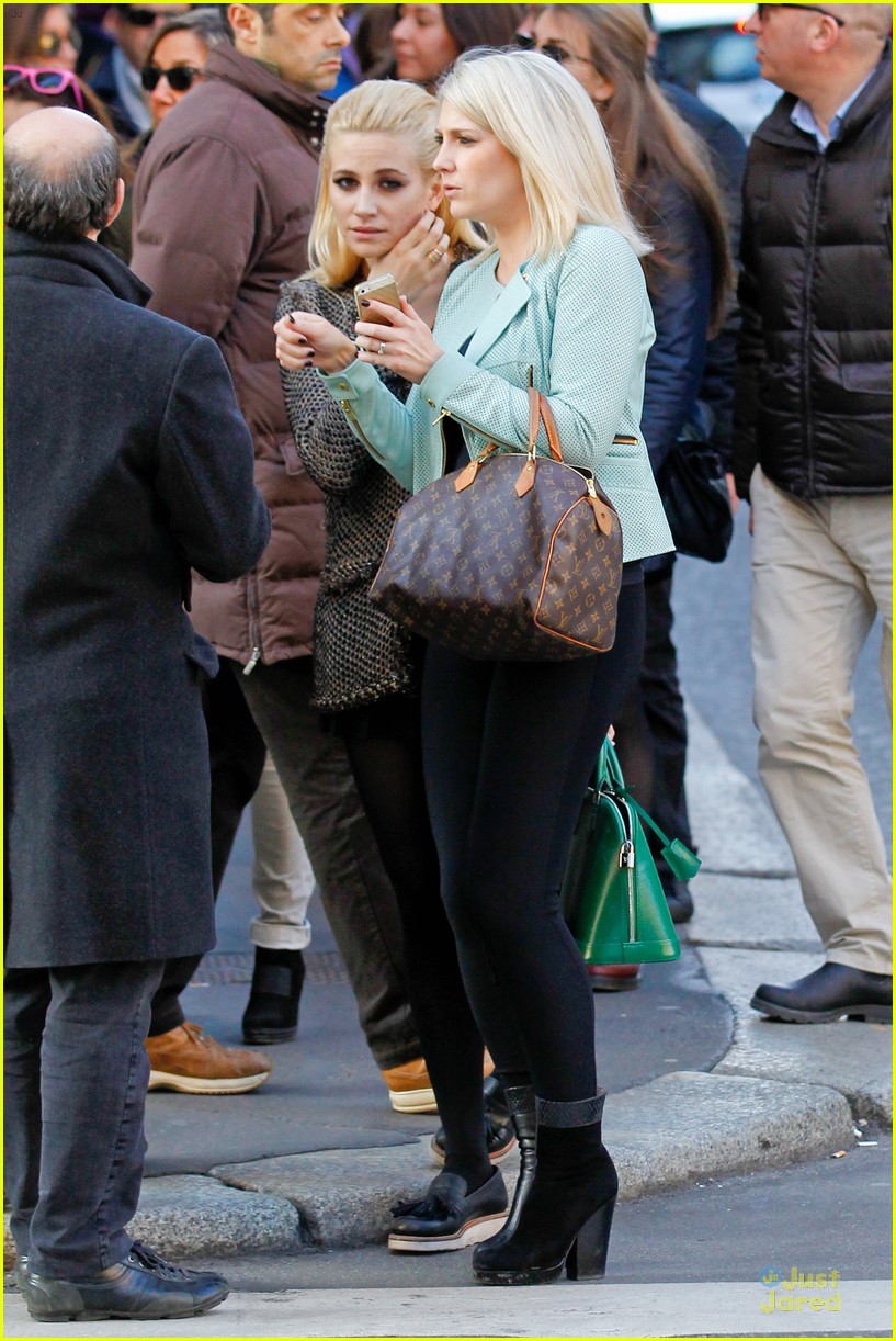 Pixie Lott: Shopping Fun with Sister Charlie Ann! | Photo 646481 ...